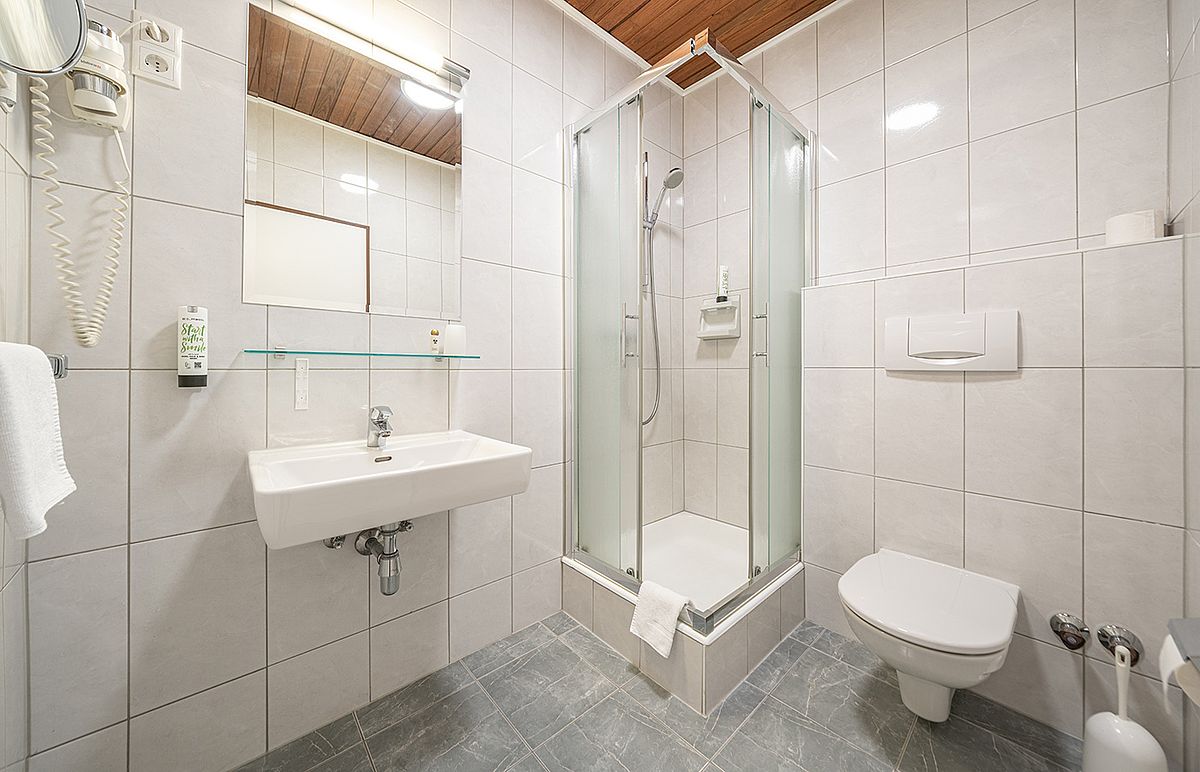 Einzelzimmer Mini | Hotel Neue Post Innsbruck – Kompakt, komfortabel ...